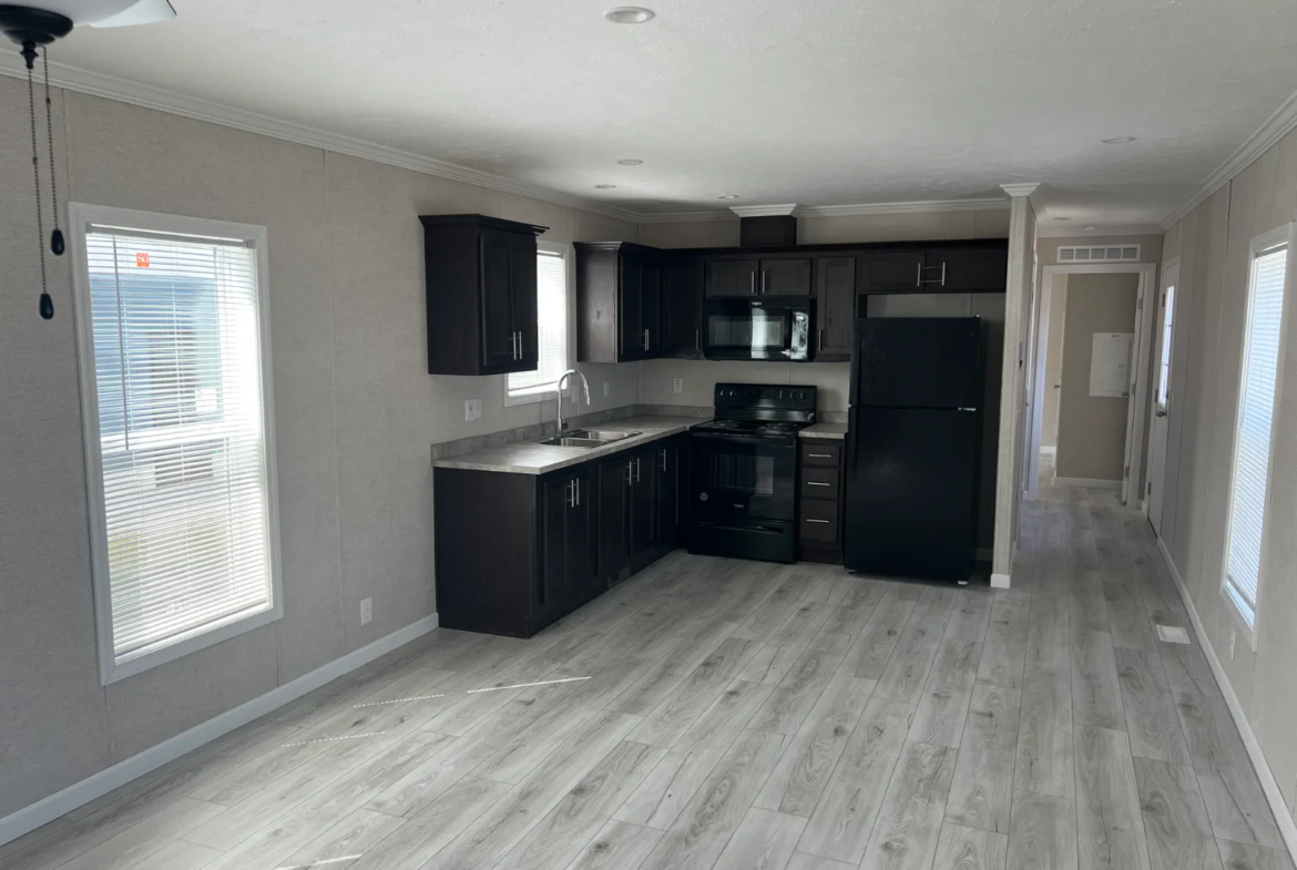 New 2024 Manufactured Home - 2/2 Lot 18 | Rockleigh Properties